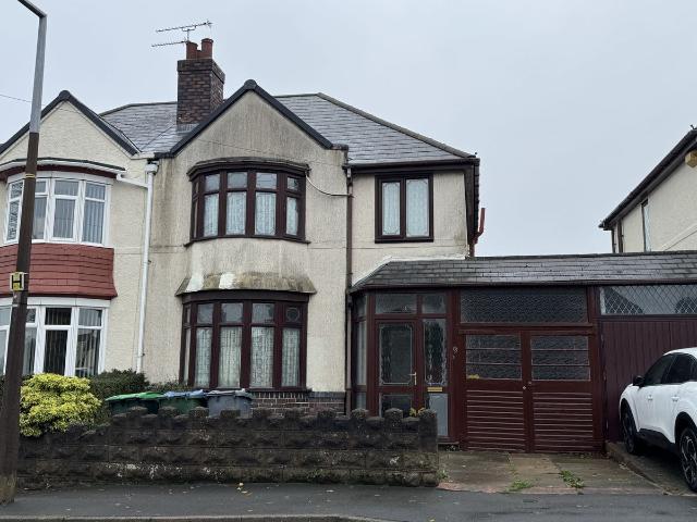 Charlemont Avenue, West Bromwich, West Midlands B71, 3 bed semi detached house to rent, £1,350 pcm | PrimeLocation