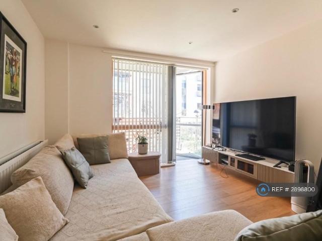 Charles Newell Court, London, E3 1 bed flat to rent £2,100 pcm £485 pw
