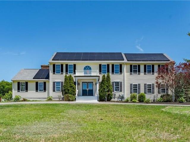 Charles Ave, Uxbridge, Home For Sale