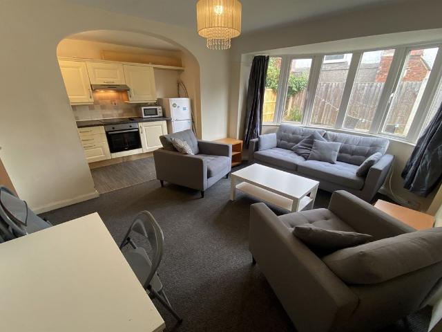 Charles Ave, Lenton Abbey NG9, 1 bed terraced house to rent, £450 pcm | PrimeLocation