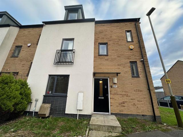 Charles Bennion Walk, Leicester LE4, 4 bed end terrace house to rent, £1,550 pcm | PrimeLocation