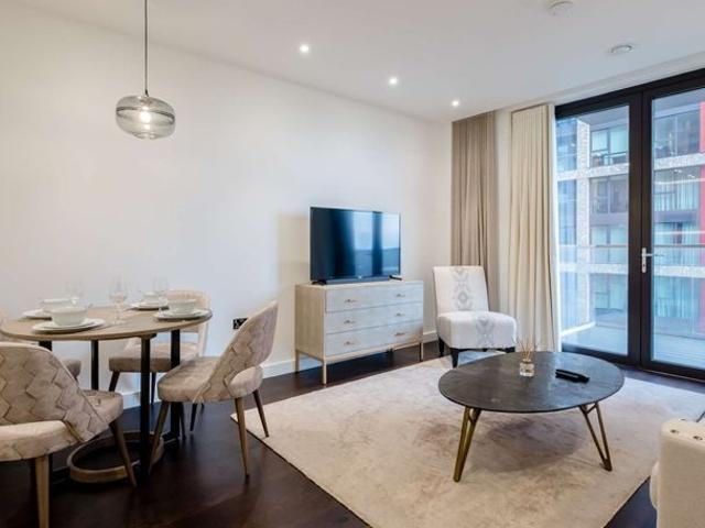 Charles Clowes Walk, Nine Elms, London SW11, 1 bed flat to rent, £3,207 pcm | PrimeLocation