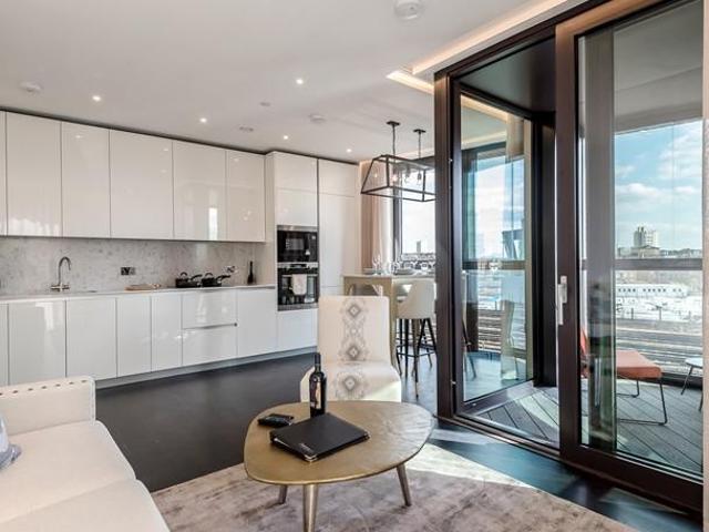 Charles Clowes Walk, Nine Elms, SW11 2 bed flat to rent £4,268 pcm £985 pw