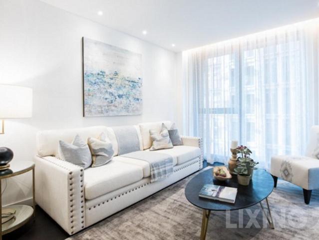 Charles Clowes Walk, Nine Elms, SW11 7AG 2 bed apartment to rent £4,650 pcm £1,073 pw