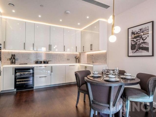Charles Clowes Walk, Nine Elms, SW11 7AG 3 bed apartment to rent £6,500 pcm £1,500 pw