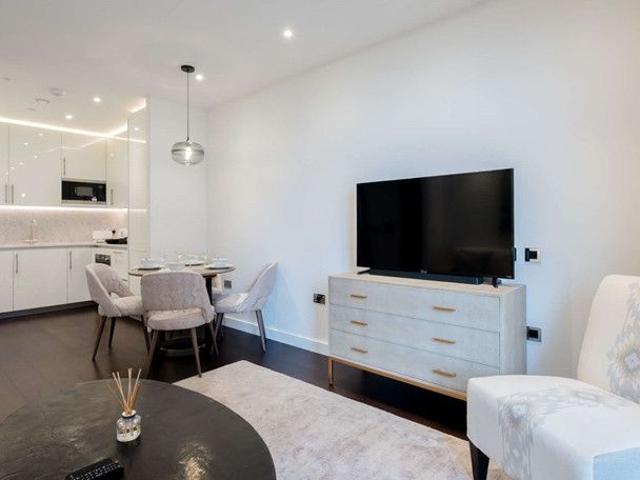 Charles Clowes Walk, Nine Elms, SW11 7AG, London