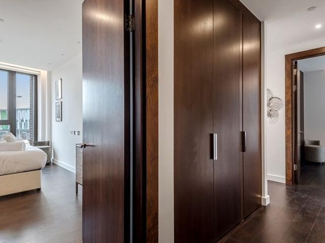 Charles Clowes Walk, Nine Elms, SW11 7AG, London
