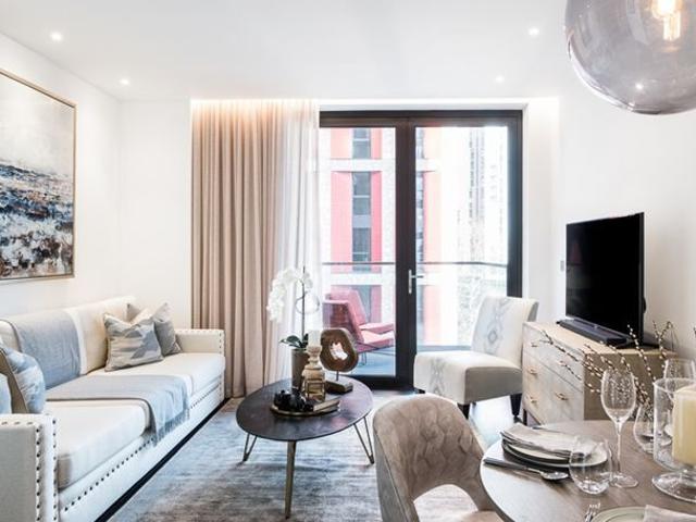 Charles Clowes Walk, London SW11, 1 bed flat to rent, £3,207 pcm | PrimeLocation