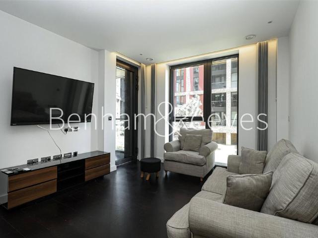 Charles Clowes Walk, London, SW11 2 bed apartment to rent £3,850 pcm £888 pw