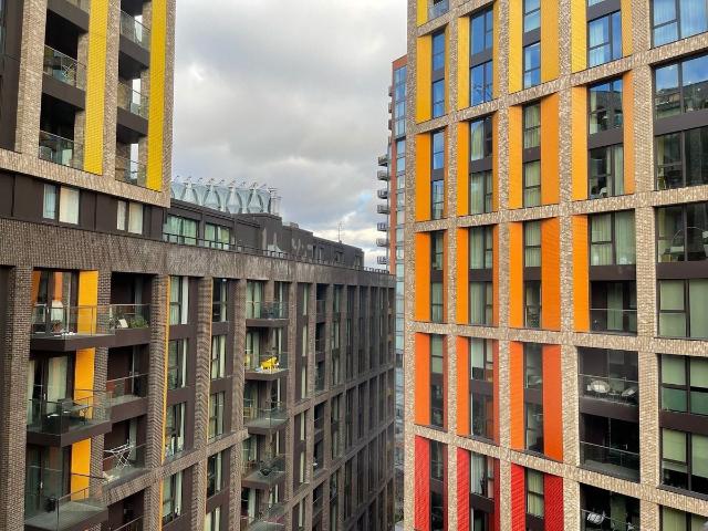 Charles Clowes Walk, London SW11, 2 bed flat to rent, £4,268 pcm | PrimeLocation