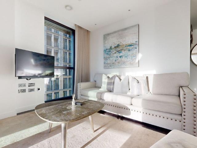 Charles Clowes Walk, London SW11, 2 bed flat to rent, £4,268 pcm | PrimeLocation