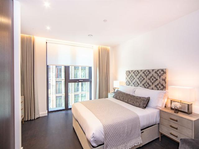 Charles Clowes Walk, London SW11, 2 bed flat to rent, £4,295 pcm | PrimeLocation