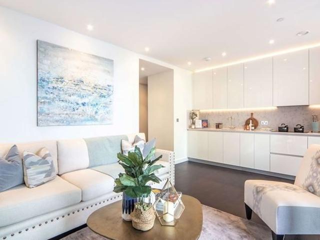 Charles Clowes Walk, London SW11, 2 bed flat to rent, £4,268 pcm | PrimeLocation