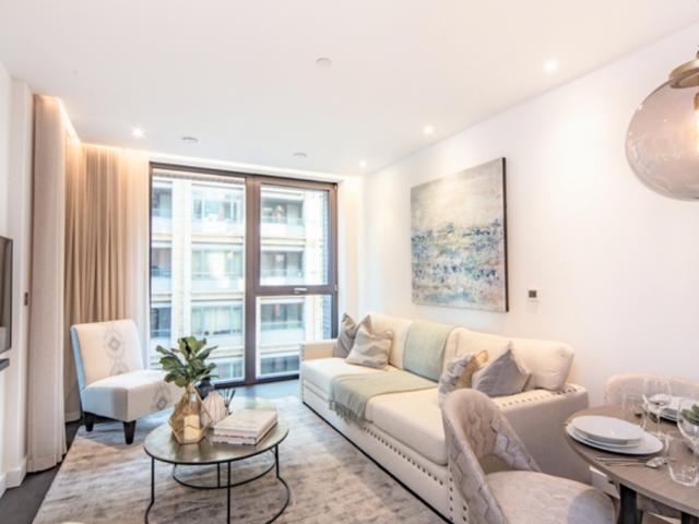 Charles Clowes Walk, London SW11, 2 bed flat to rent, £4,637 pcm | PrimeLocation