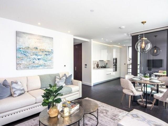 Charles Clowes Walk, London SW11, 2 bed flat to rent, £4,637 pcm | PrimeLocation