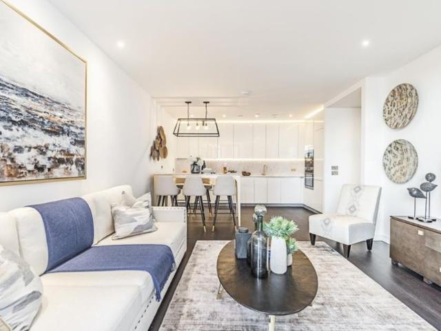 Charles Clowes Walk, London SW11, 2 bed flat to rent, £4,788 pcm | PrimeLocation