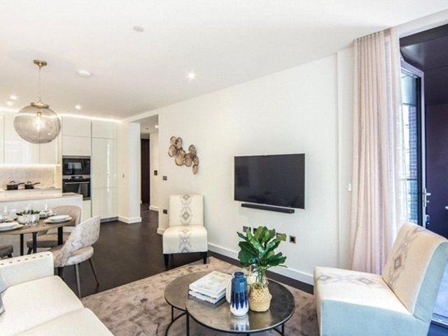 Charles Clowes Walk, London SW11, 2 bed flat to rent, £4,846 pcm | PrimeLocation