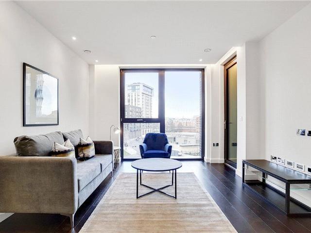 Charles Clowes Walk, London SW11, 2 bed flat to rent, £3,467 pcm | PrimeLocation