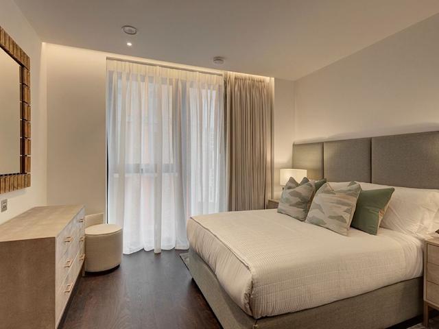 Charles Clowes Walk, London SW11, 3 bed flat to rent, £6,872 pcm | PrimeLocation
