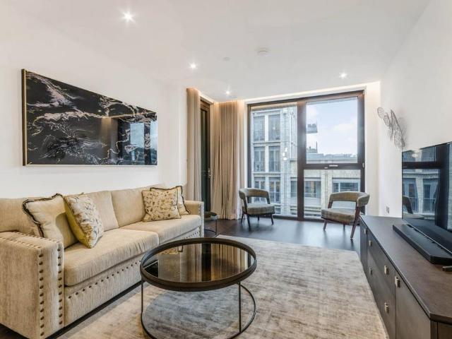Charles Clowes Walk, SW11, Nine Elms. 2 bed flat to rent £5,634 pcm £1,300 pw