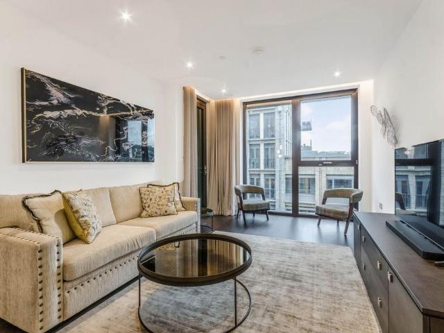 Charles Clowes Walk, SW11, Nine Elms. 2 bed flat to rent £5,634 pcm £1,300 pw