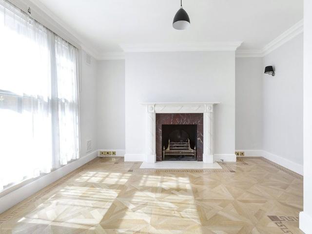 Charles II Place, London, SW3 4NG