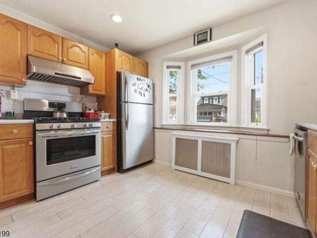 Charles St, Belleville, Home For Sale