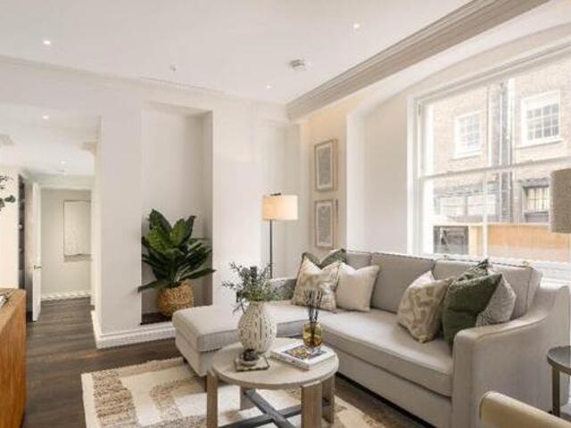 Charles Street, London, 3 Bedroom Town
