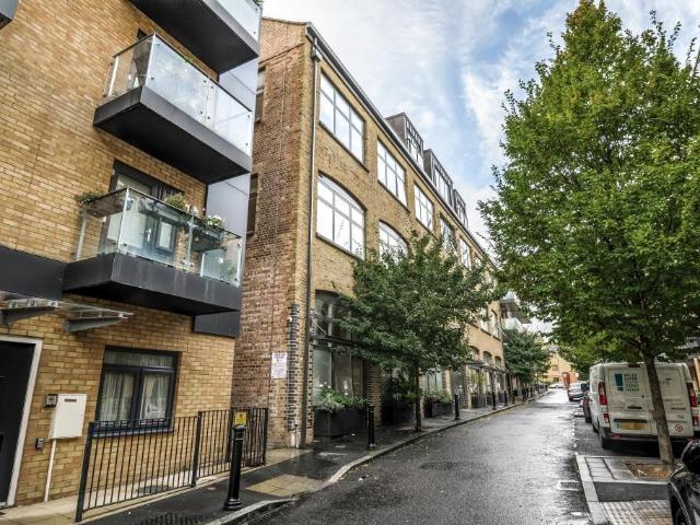 Charles Street, London N19, 2 bed flat to rent, £3,500 pcm | PrimeLocation