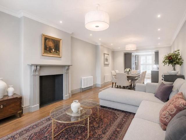 Charles Street, Mayfair, London W1J, 2 bed flat to rent, £7,583 pcm | PrimeLocation
