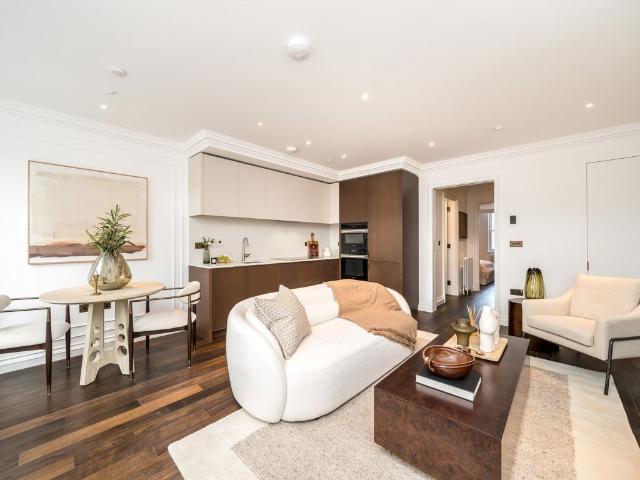 Charles Street, Mayfair W1J, 1 bed flat to rent, £8,580 pcm | PrimeLocation