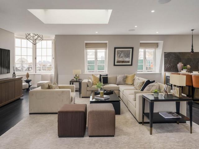 Charles Street, Mayfair, W1J 3 bed apartment to rent £30,983 pcm £7,150 pw