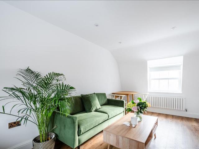 Charles Square, Shoreditch N1, 1 bed flat to rent, £2,318 pcm | PrimeLocation