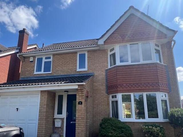 Charles Way, Whetstone, 4 Bedroom House