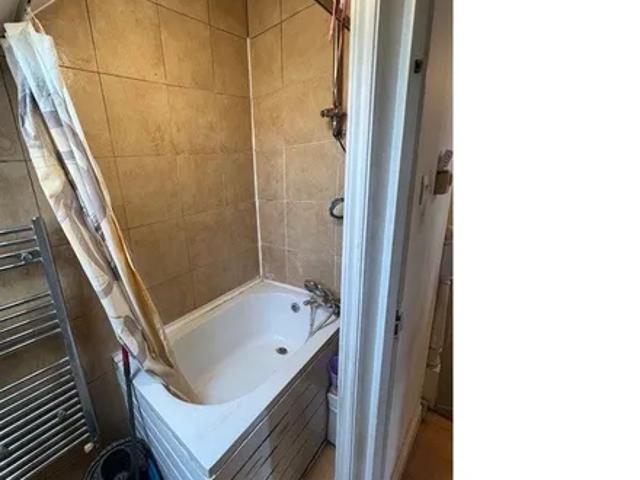 Charlesons, 357 Eastern Avenue, London, IG2 6UD, United Kingdom | 1 bed apartment for rent #167777409 | Rentberry