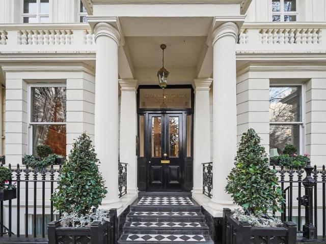 Charlesworth House, 48 Stanhope Gardens, London SW7, 2 bed flat to rent, £3,467 pcm | PrimeLocation