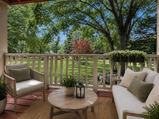 Charlestown Square Apartments 2 Bedroom Apartment for Rent at 600 5th Ave W, Springfield, TN 37172
