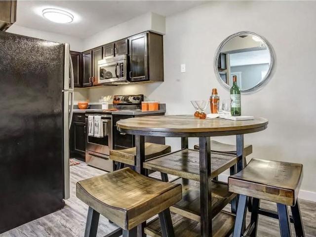 Charleston Apartments 1 Bedroom Apartment for Rent at 2073 W Lindsey St, Norman, OK 73069
