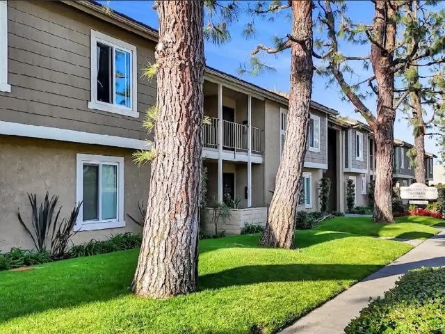 Charleston Gardens 2 Bedroom Apartment for Rent at 1660 W Palm Ln, Anaheim, CA 92802