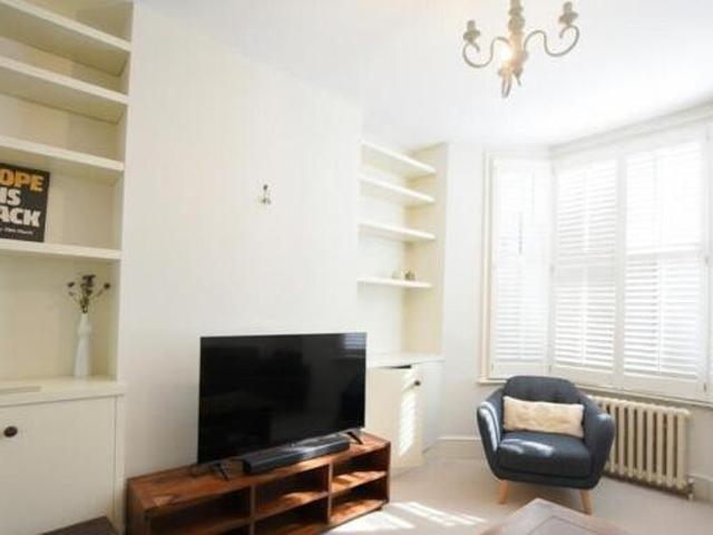Charleston Street, London, 1 Bedroom Flat
