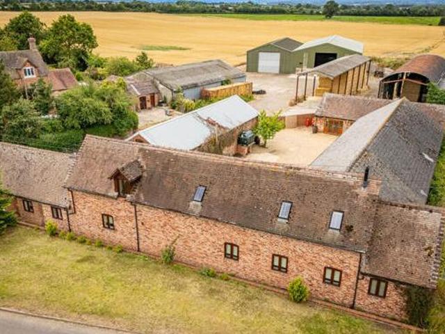 Charlton Barns, Charlton, 7 Bedroom Barn