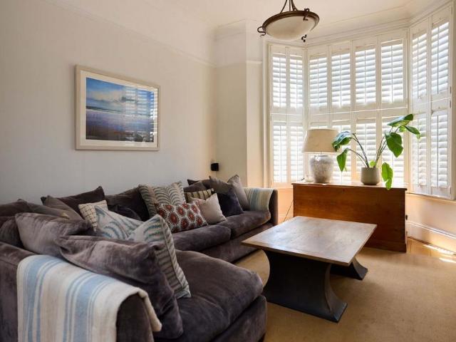 Charlton Church Lane, Charlton, SE7 4 bed terraced house to rent £7,500 pcm £1,731 pw