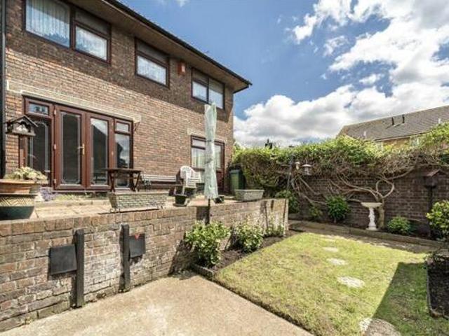 Charlton Church Lane, London, 3 Bedroom Terraced