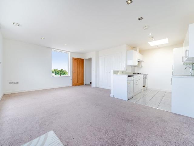 Charlton Church Lane, London SE7, 2 bed flat to rent, £2,100 pcm | PrimeLocation