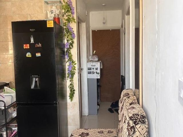 Charlton Crescent, Barking IG11, Room to rent, £600 pcm | PrimeLocation