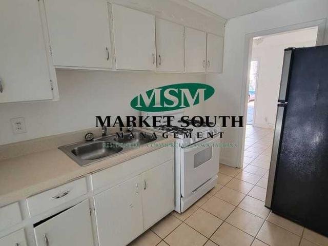 CHARLTON E 216.5 1 Bedroom Apartment for Rent at 216 1/2 E Charlton Ln, Savannah, GA 31401 Downtown Savannah