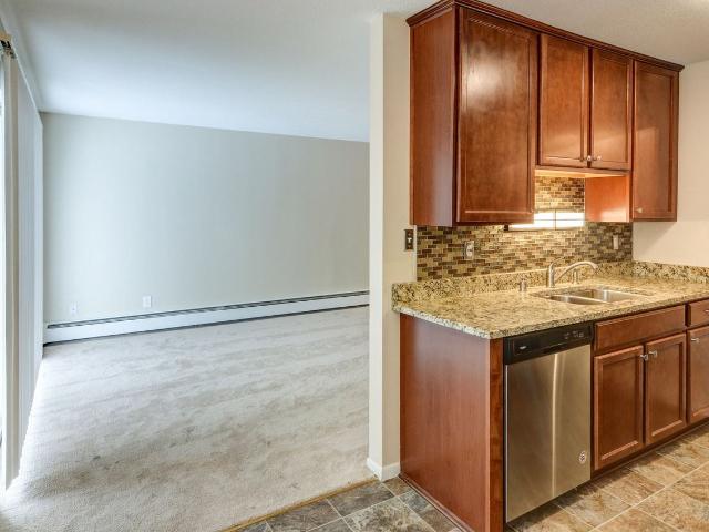 Charlton Estates 2 Bedroom Apartment for Rent at 1492 Charlton St, West St Paul, MN 55118