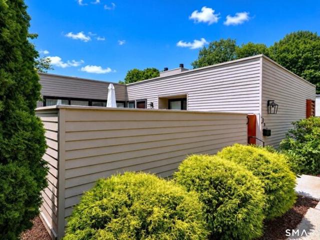 Charlton Hill Rd Unit,hamden, Condo For Sale