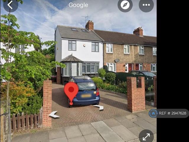 Charlton Park Lane, London, SE7 3 bed end of terrace house to rent £3,050 pcm £704 pw