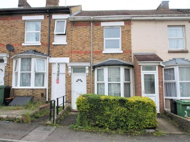 Charlton Street, Maidstone ME16, 2 bed terraced house to rent, £1,400 pcm | PrimeLocation